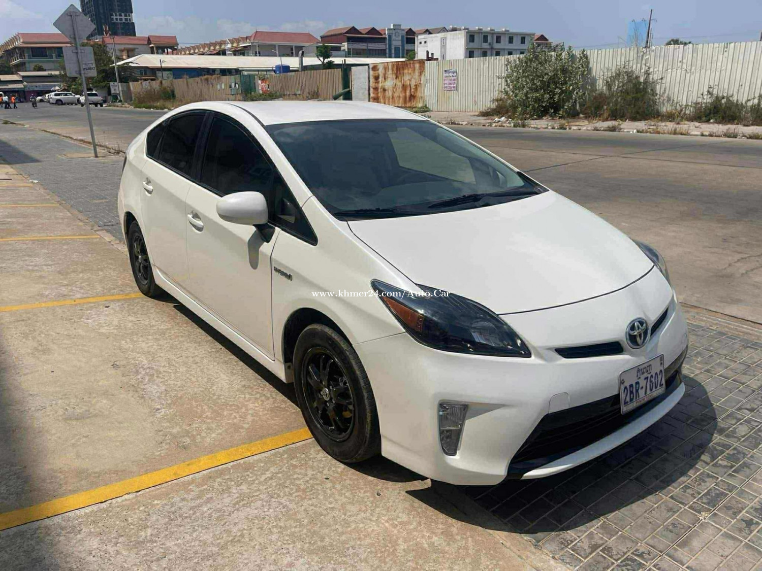 Prius 013 option 2 price $16800.00 in Phnom Penh Thmei, Saensokh, Phnom ...