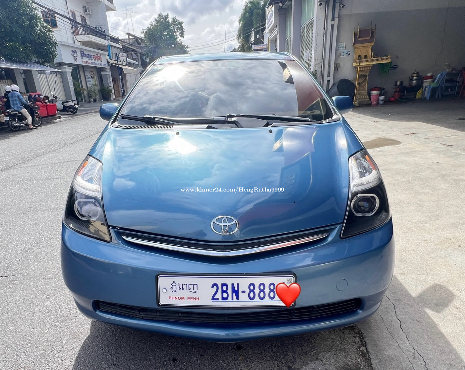 Toyota Prius 2006 blue half full price $9600.00 in Dangkao, Dangkao ...