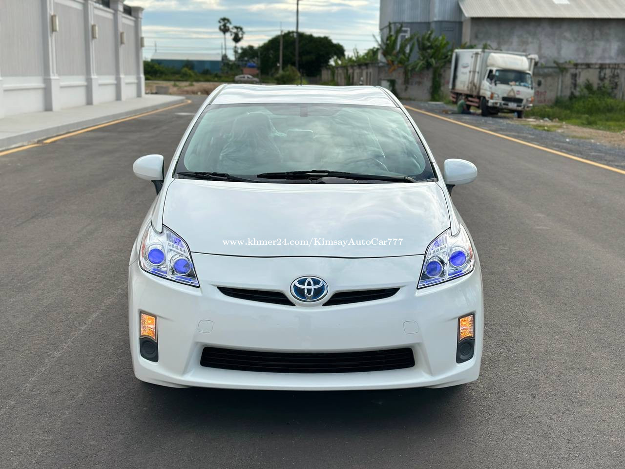 Toyota Prius 011 opt 3 មានបាស JBL price $19500.00 in Phnom Penh Thmei ...