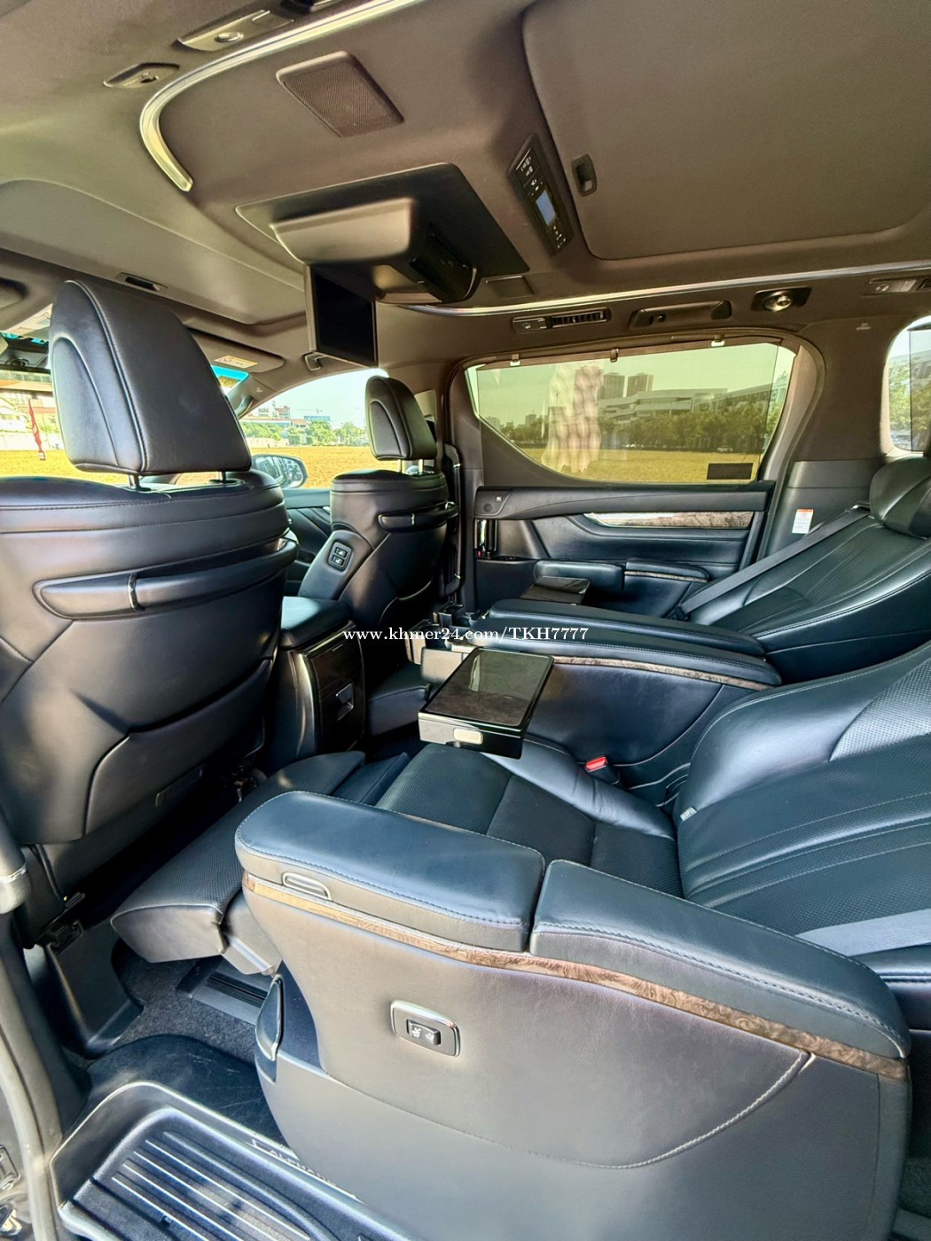 Alphard 2019 V6 Russian Full VIPធានាចង្កូត ឆ្វេងហ្សុីន នៅស្អាត95% ចចារផ្ទាល់បាន price $84500.00 ...