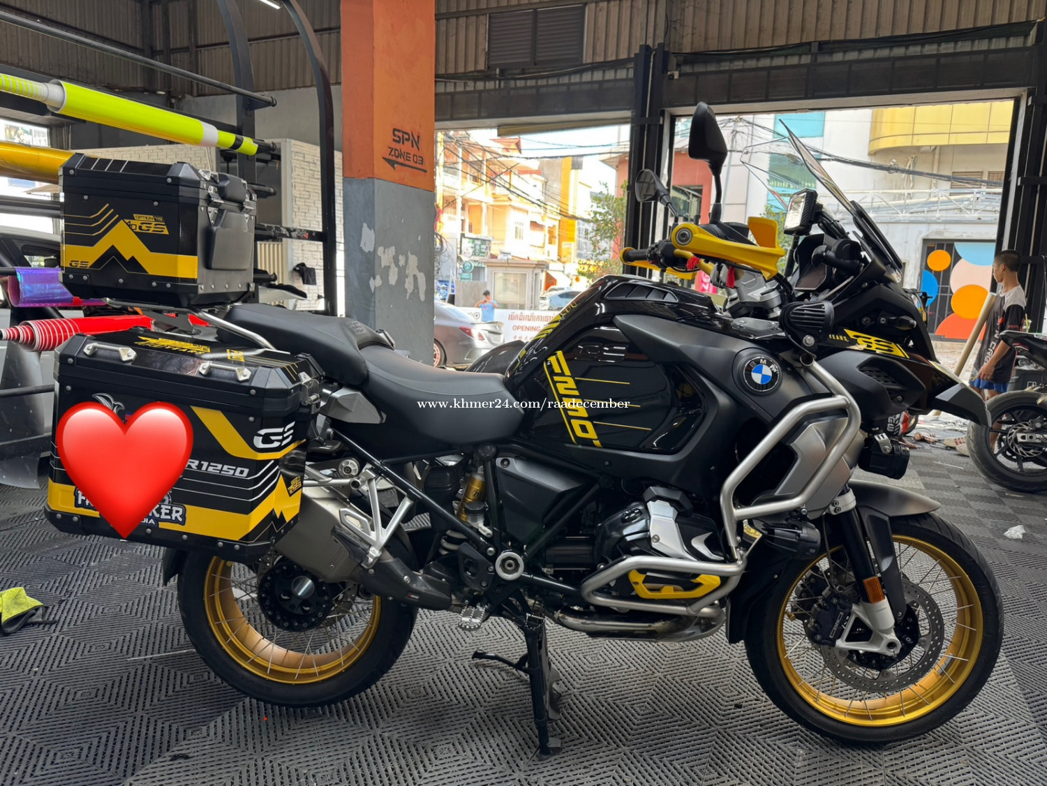 BMW GSA 1250 40th anniversary (Full Tax) price $23000 in Tuek L'ak Bei ...
