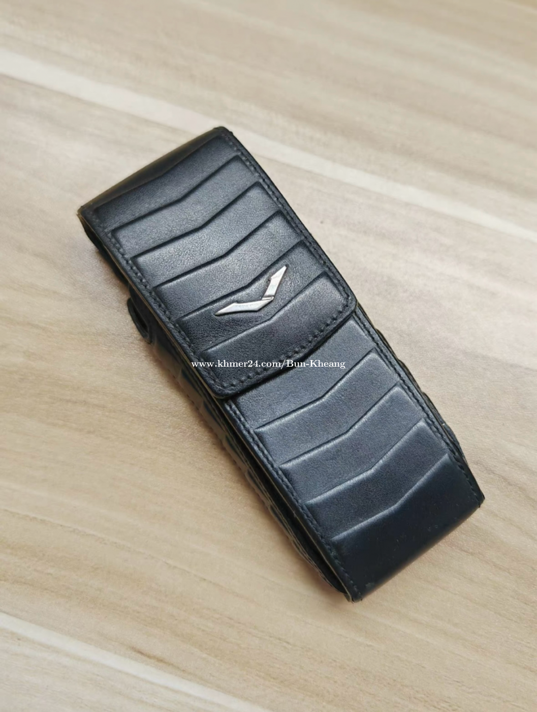 Vertu Ascent X & X Knurled case price $1.00 in Boeng Prolit, Prampir ...