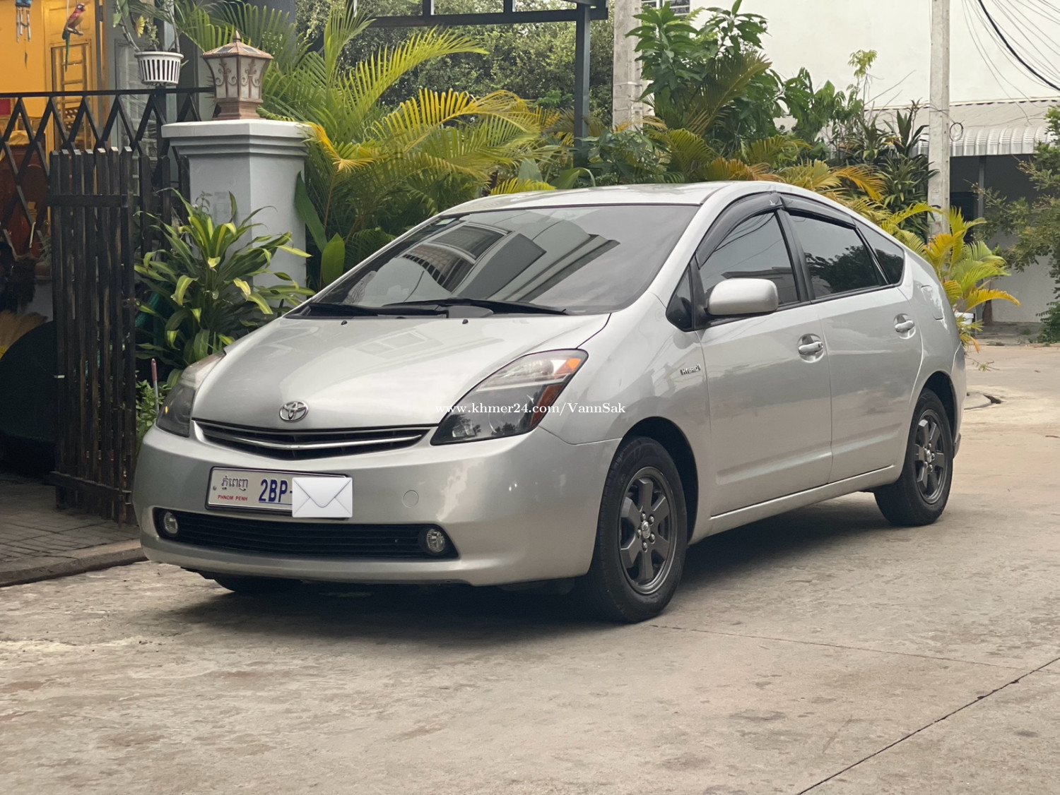 Toyota Prius 2008 full no map price $11200.00 in Chak Angrae Kraom ...