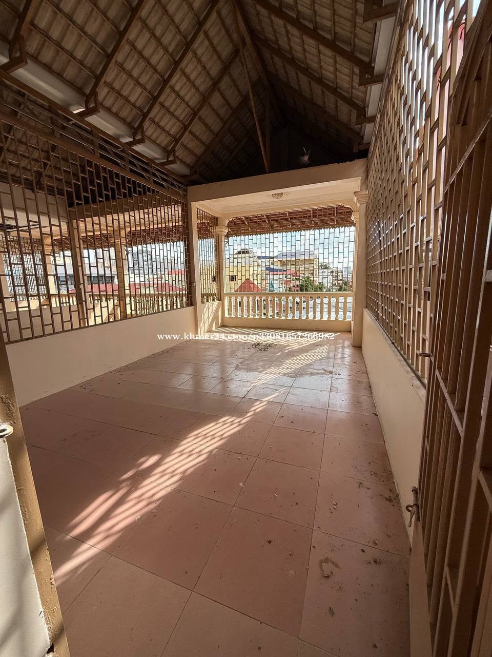 🏦House Urgent Sale (Negotiable), ABA Loan Available (6.5% p.a. up to 25 ...