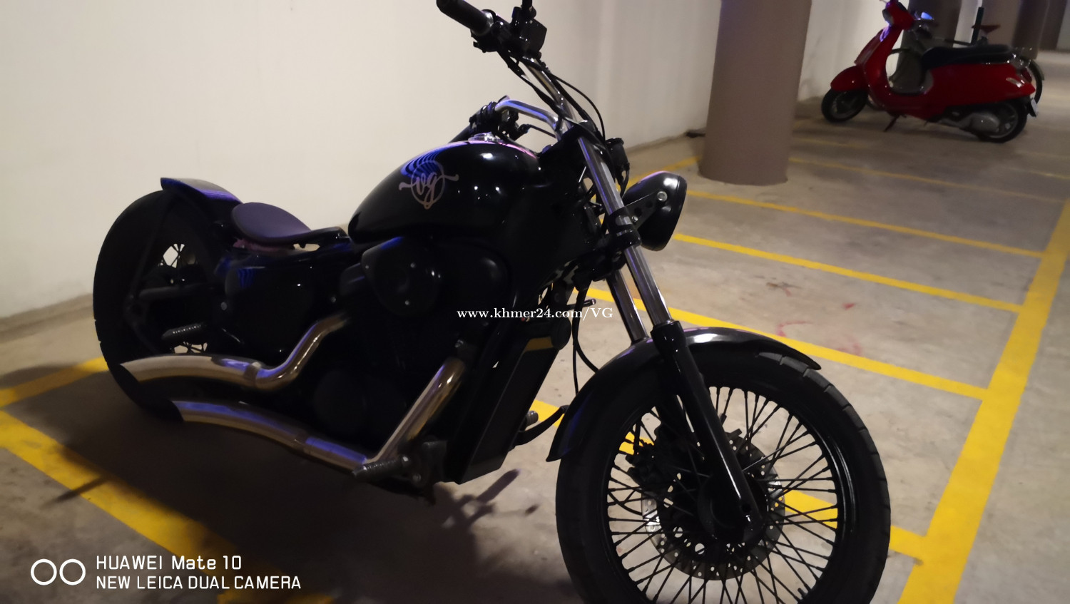 Classic motorcycle 400cc price $2185 in Nirouth, Chbar Ampov, Phnom ...