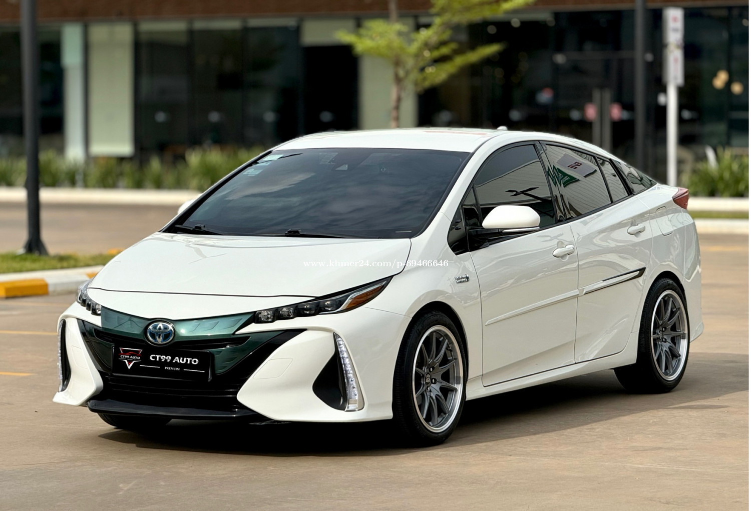 TOYOTA_PRIUS_PRIME_2018 price $29800.00 in Boeng Kak Muoy, Tuol Kouk ...