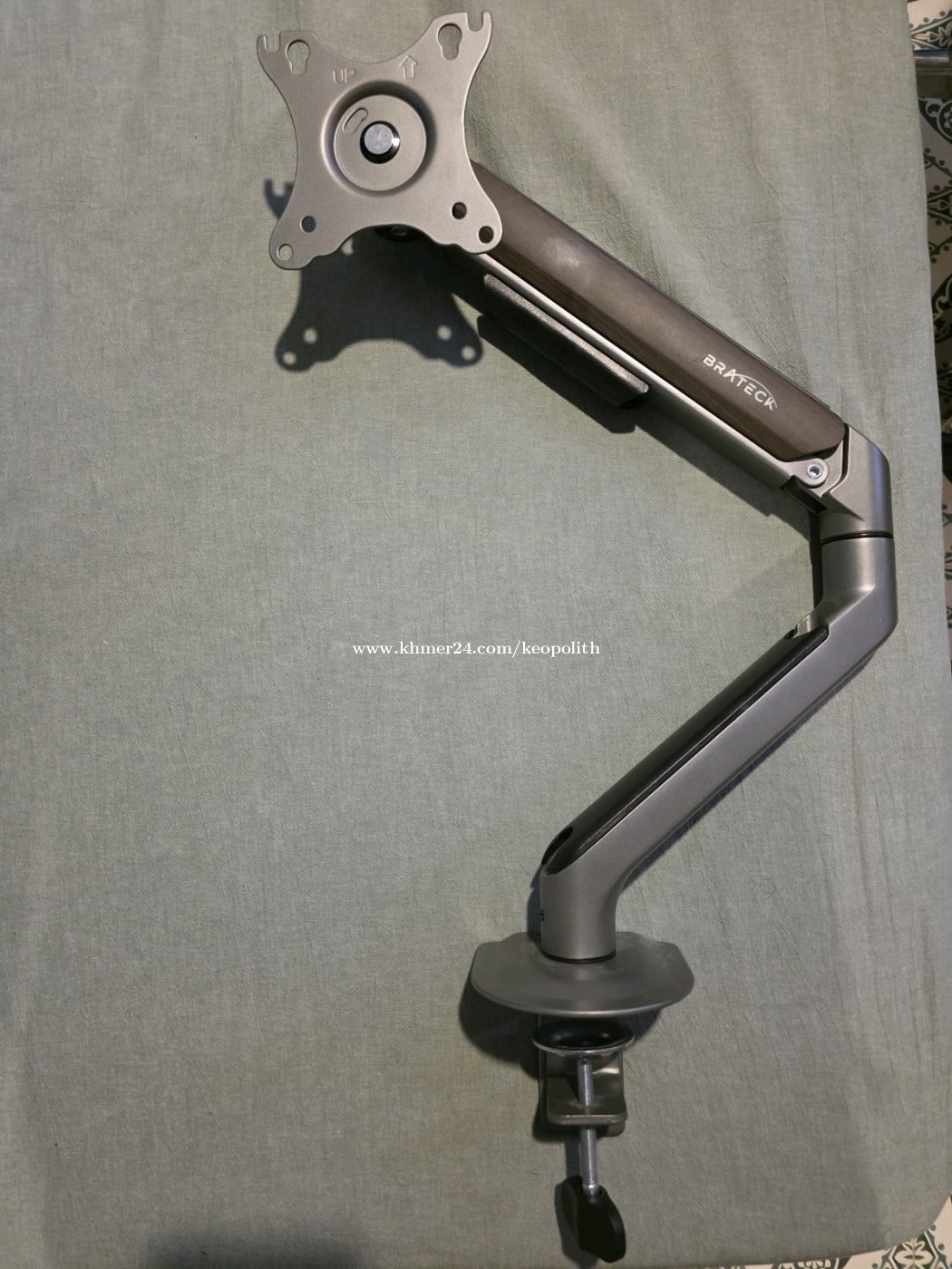 Monitor Arm price $20.00 in Chbar Ampov Pir, Chbar Ampov, Phnom Penh ...