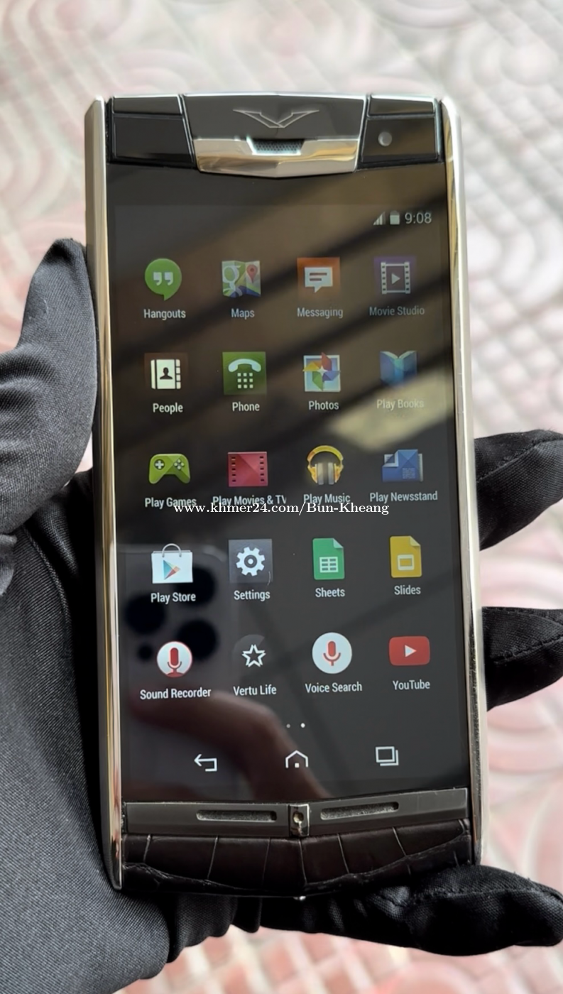 Vertu Signature touch alligator price $1.00 in Boeng Prolit, Prampir ...