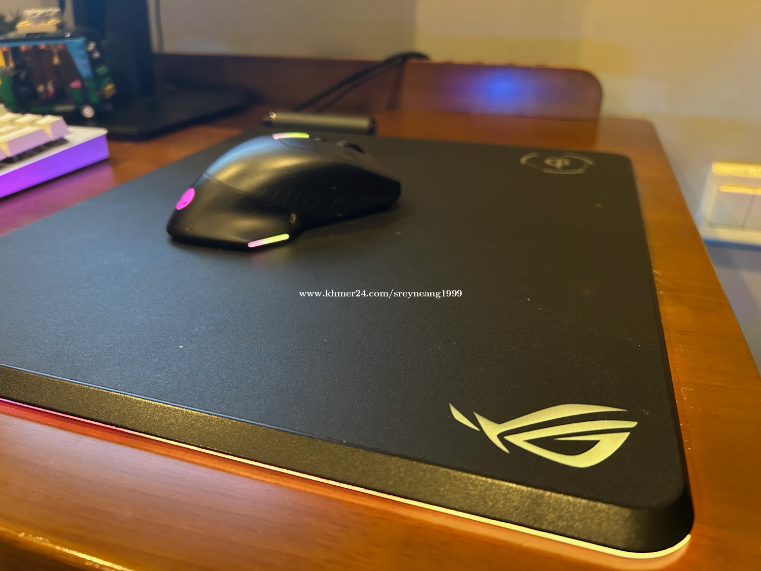 ROG Balteus Qi Gaming Mouse Pad || Wireless phone charging || Custom ...