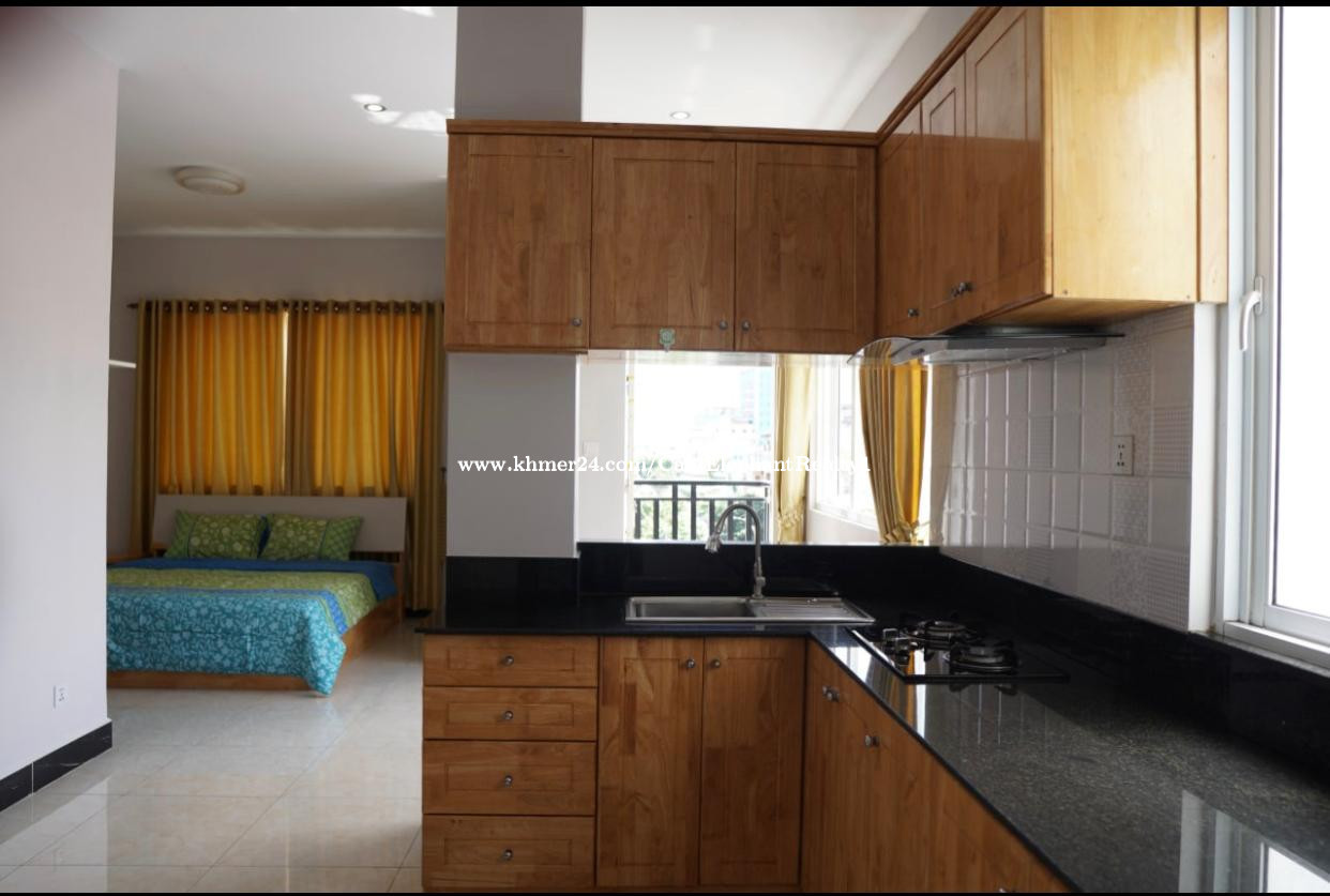 Nice Studio Apartment Elevator near Phnom Penh Tower price $300.00 in Boeng Prolit, Prampir ...