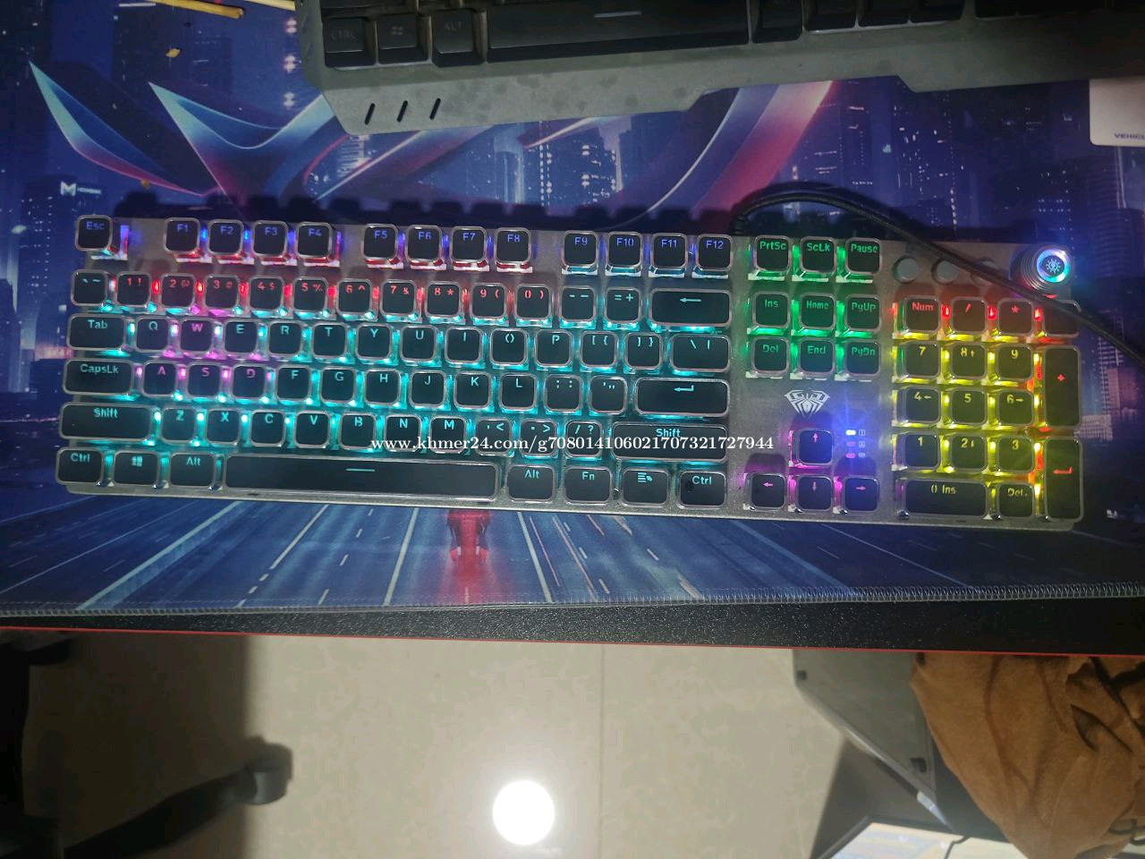 Aula keyboard price $8 in Chrang Chamreh Muoy, Ruessei Kaev, Phnom Penh ...