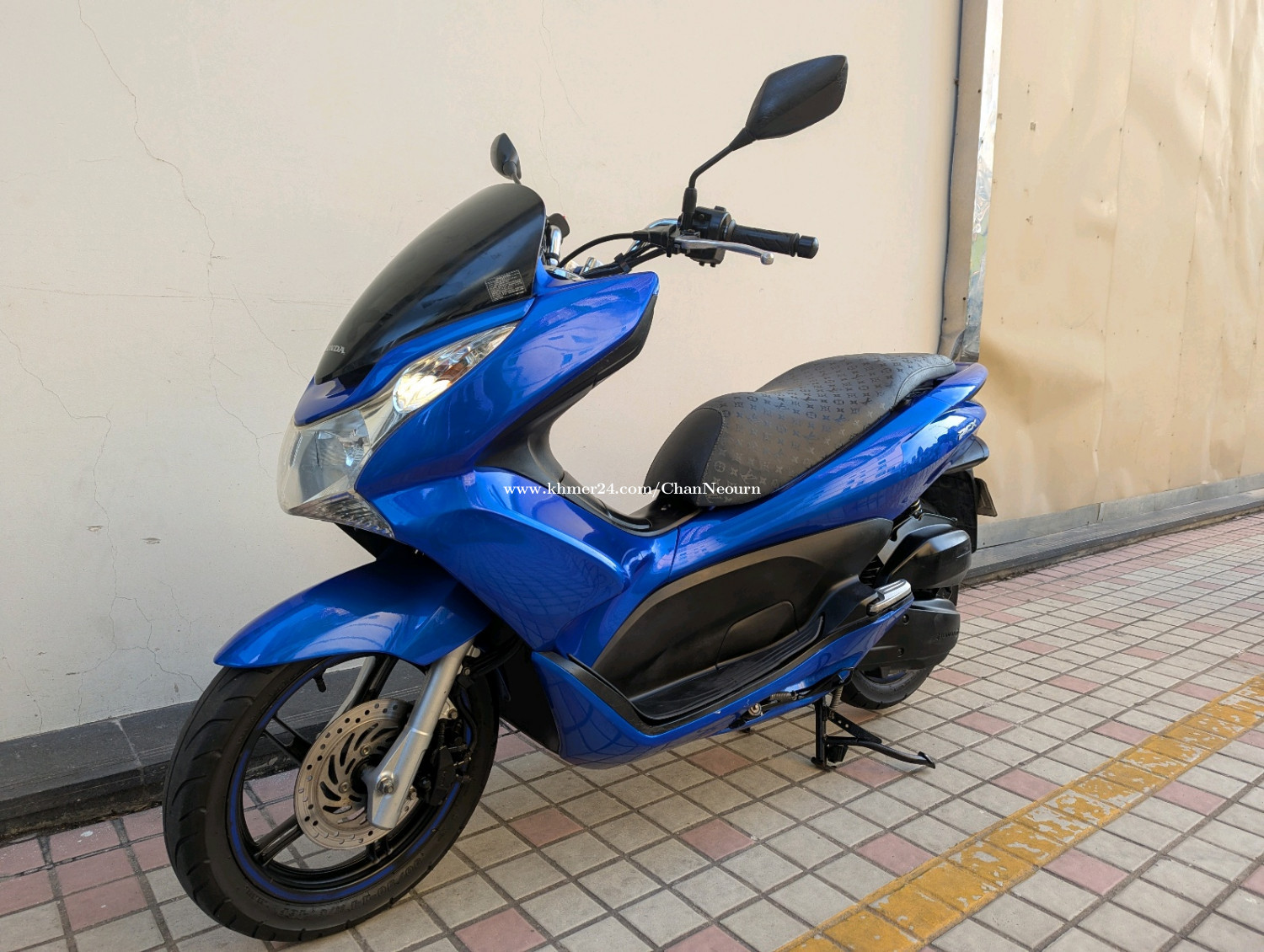 Honda PCX (2013) Japan price $1150.00 in Veal Vong, Prampir Meakkakra, Phnom Penh, Cambodia ...