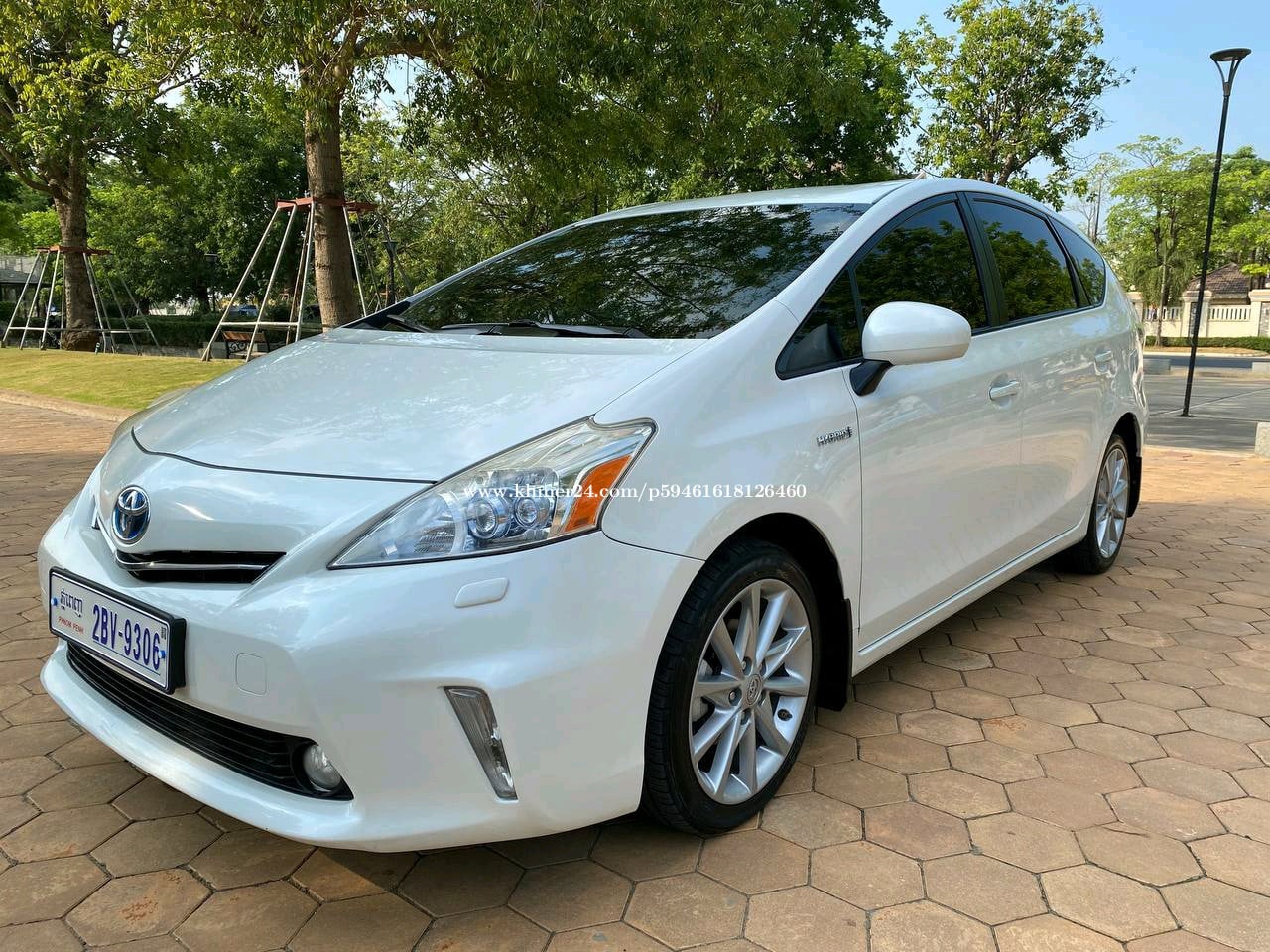 Prius V 2012 Option 5 price $18500.00 in Ruessei Kaev, Ruessei Kaev ...