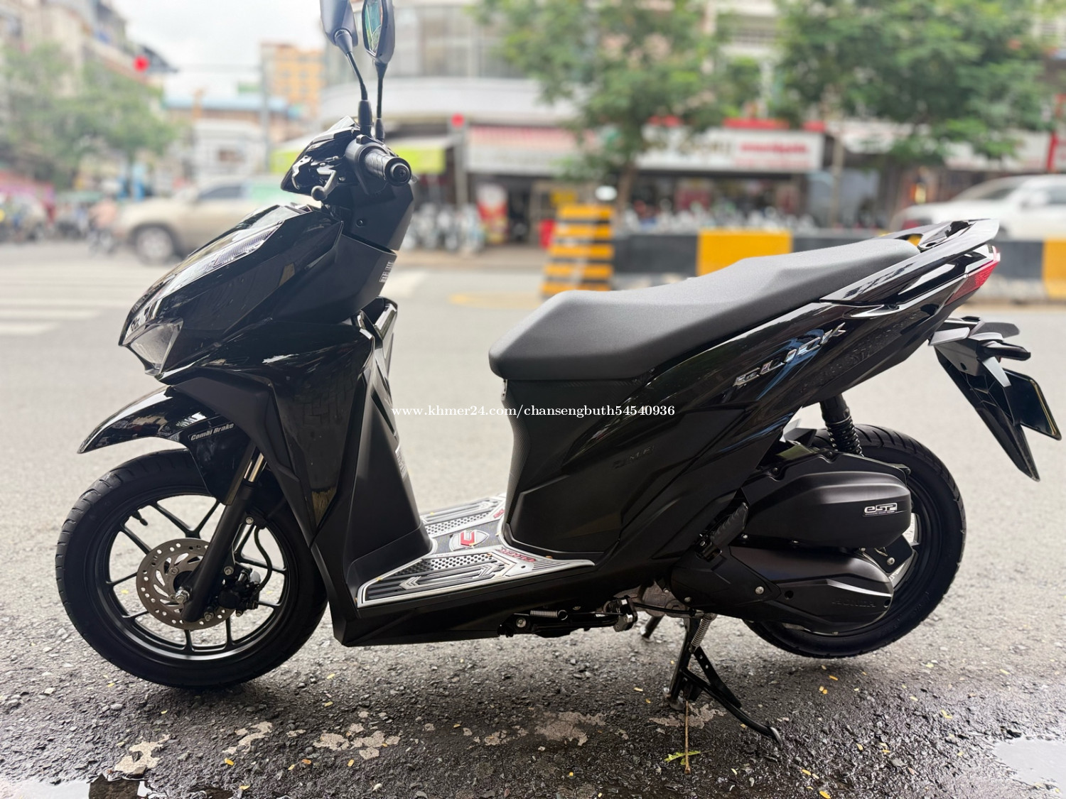 Click 125cc. 2023 smart key. ខ្ចីណាស់017 8888 25. 070 6666 16https://t.me/chanseng168 price ...