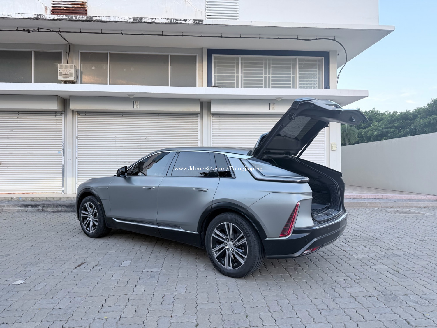 Cadillac Lyricq price $49999.00 in Ruessei Kaev, Ruessei Kaev, Phnom ...