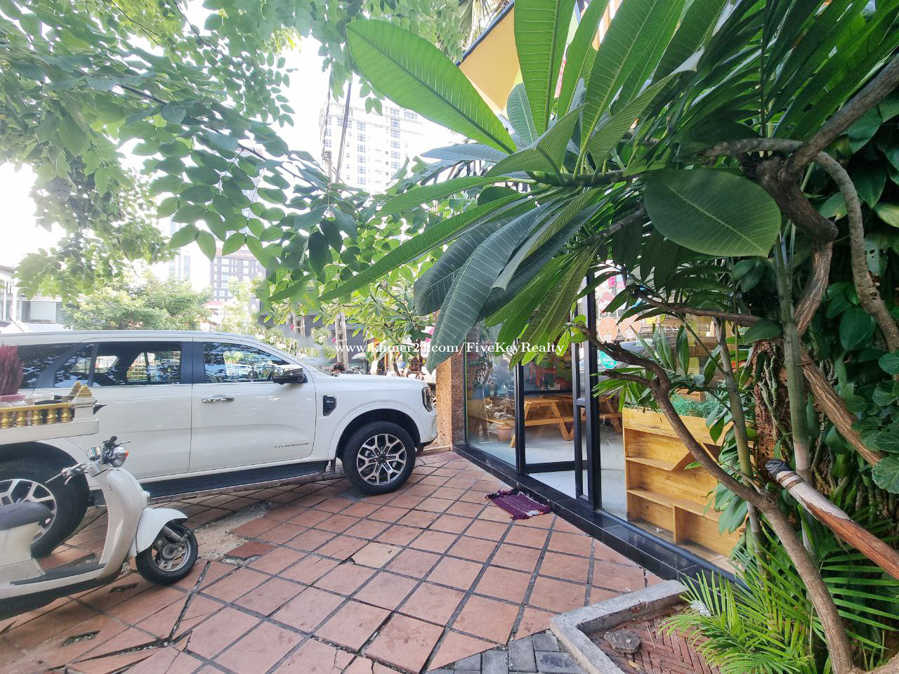 Corner Commercial Shop in BKK1 - Phnom Penh price $2800.00 in Boeng ...