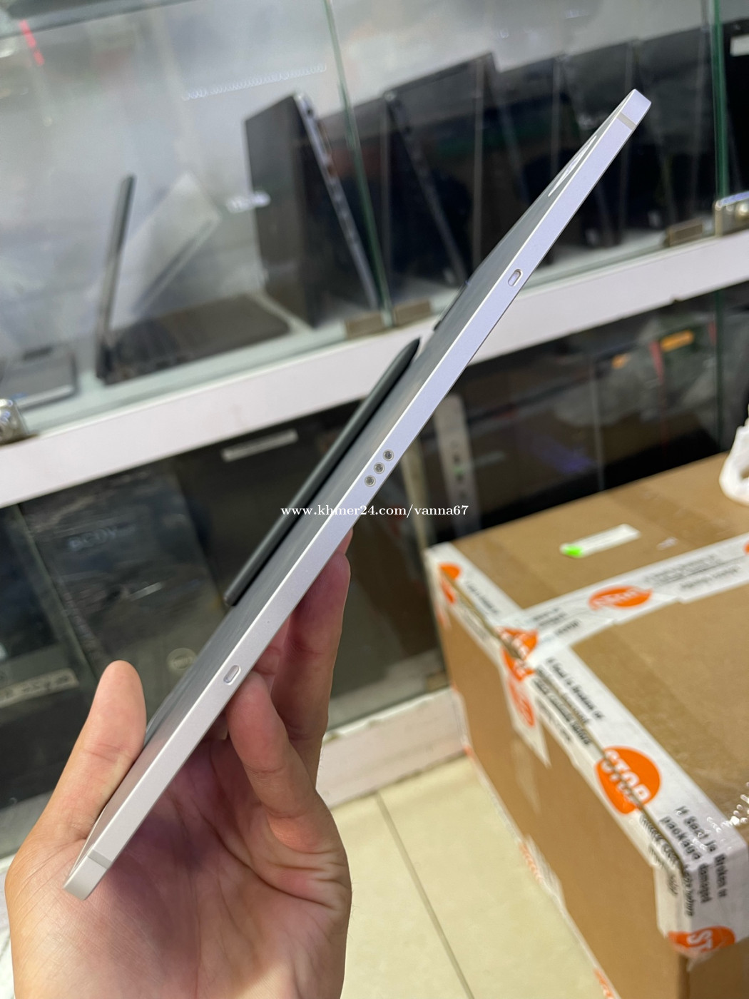 📲📲📲 :Samsung tab S8 WiFiRam 8G Rom 128G Color : silver 99%Price: 299$ price $299.00 in Tuek L'ak ...