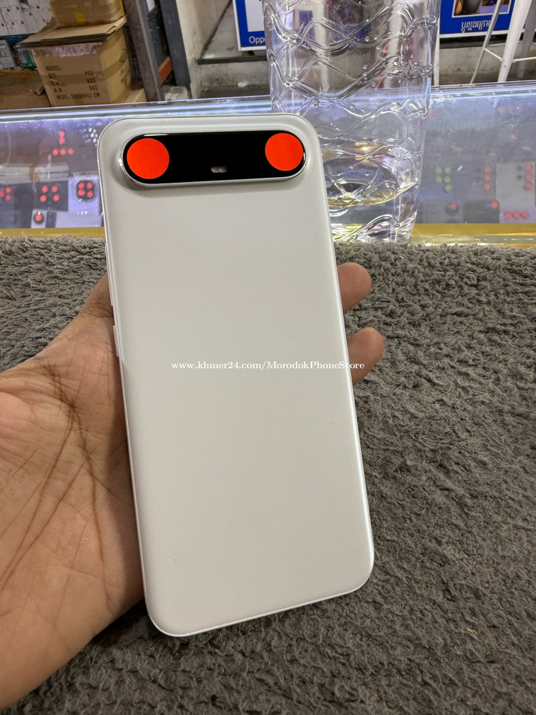 Tecno Spark Slim Ram8G Memory256G ក្រុមហ៊ុនសុីមពីរ មានឆ្នាំងសាក price $200.00 in Tuek L'ak Bei ...