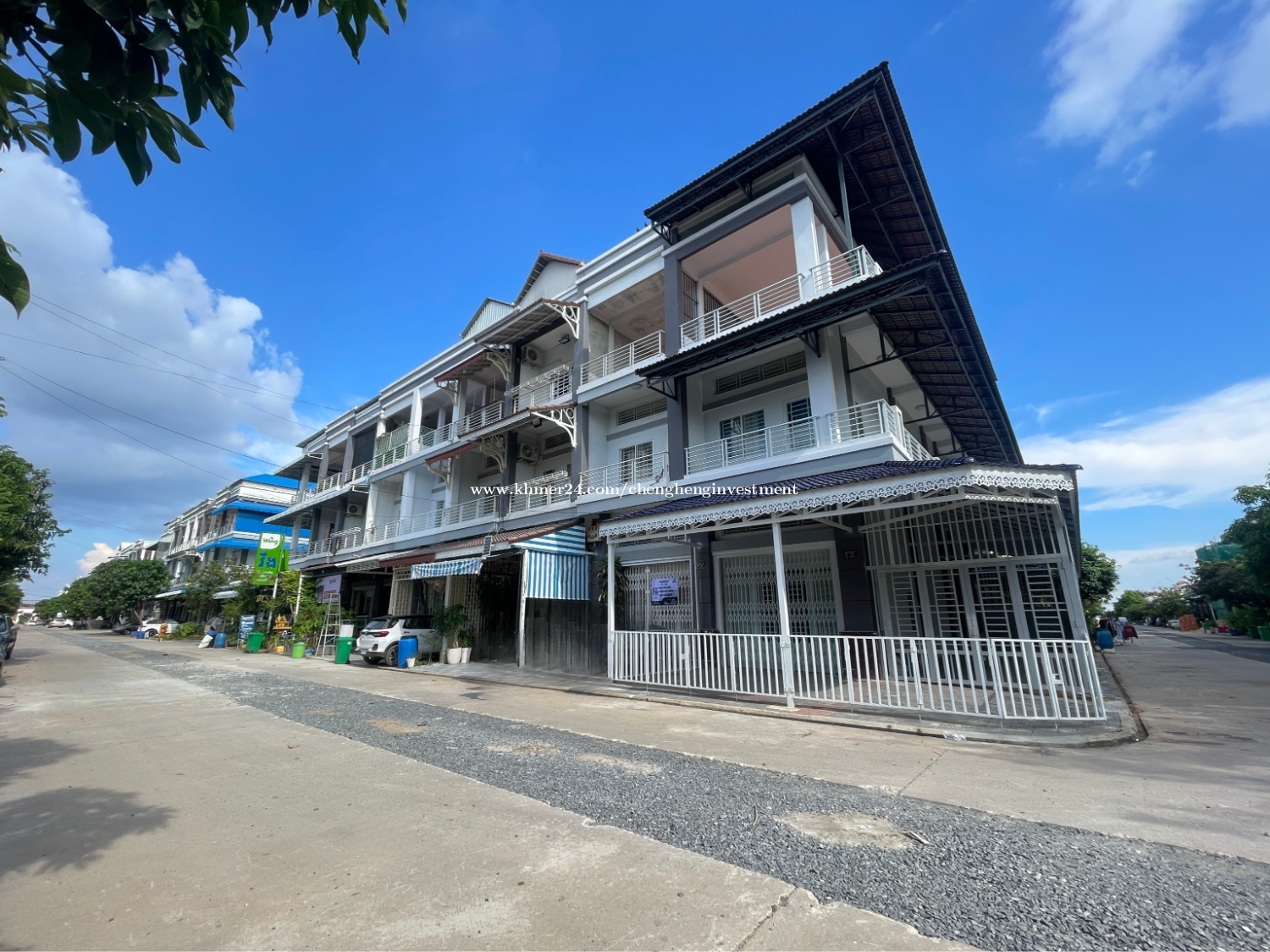 ផ្ទះអាជីវកម្ម ជាប់ផ្ទះកែងលក់បន្ទាន់ នៅបុរីពិភពថ្មី1 តាខ្មៅ -S281 price $100000.00 in Ta Khmau ...