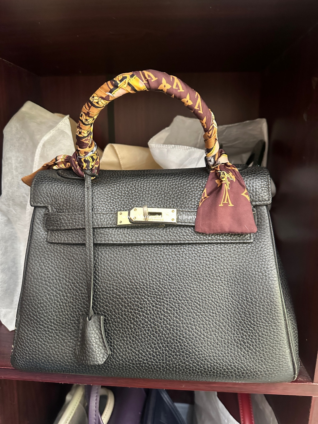 Hermes Kelly price $50 in Chakto Mukh, Doun Penh, Phnom Penh, Cambodia ...