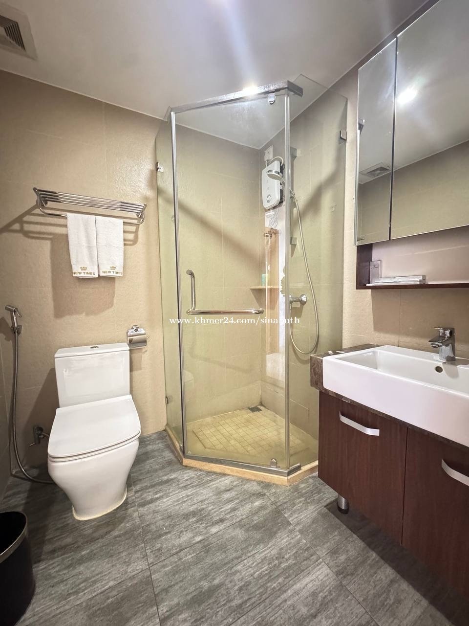 Location : Yuetai ECC Tonle Bassac Chamkamon price $700.00 in Tonle Basak, Chamkar Mon, Phnom ...