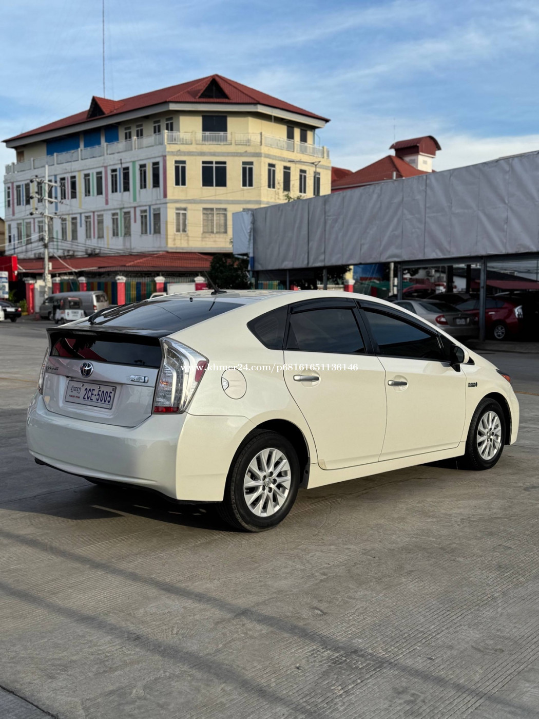 Prius 012 option 3 Plug in price $18200.00 in Tonle Basak, Chamkar Mon, Phnom Penh, Cambodia ...