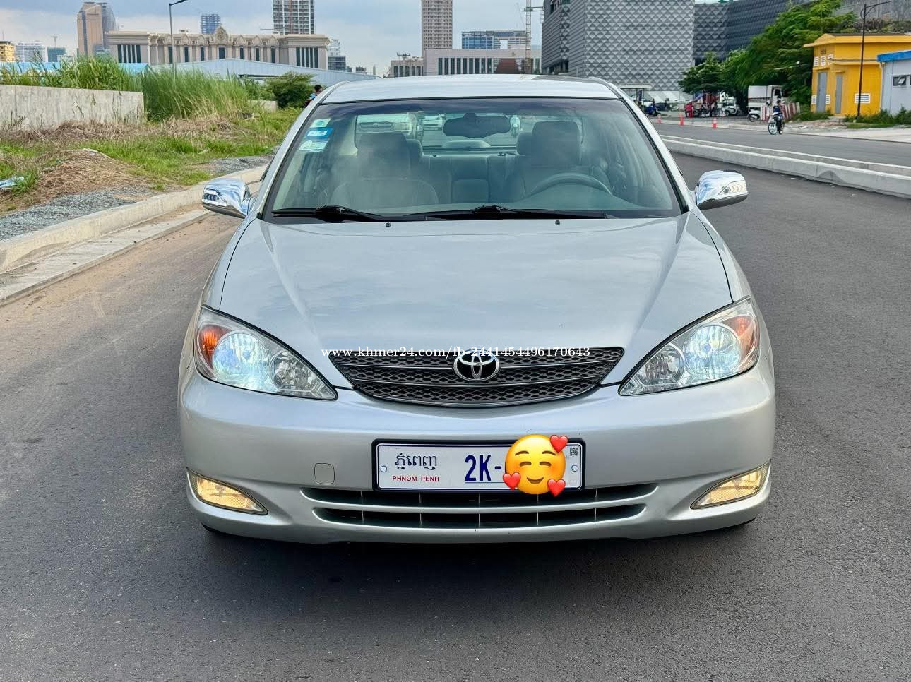 Toyota Camry 03 XLE price $10800.00 in Chrang Chamreh Pir, Ruessei Kaev ...