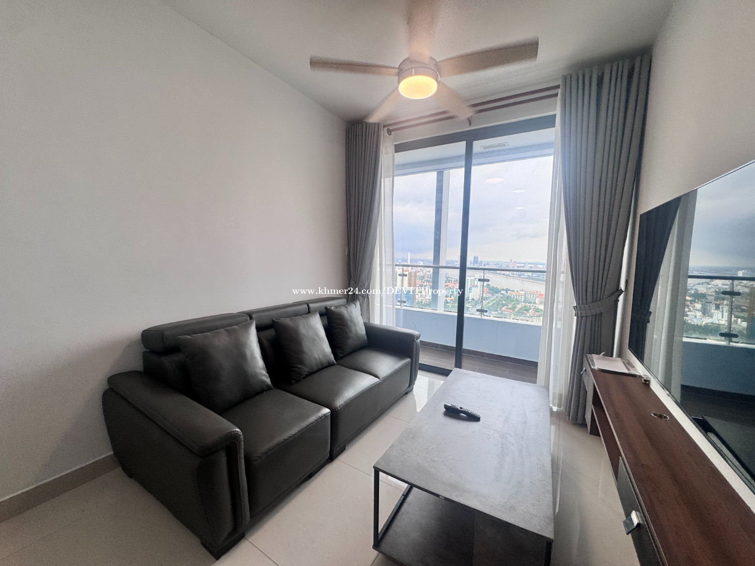 1BR For Rent At The Bridge Residence, On 37th Floor View Naga price $550.00 in Tonle Basak ...