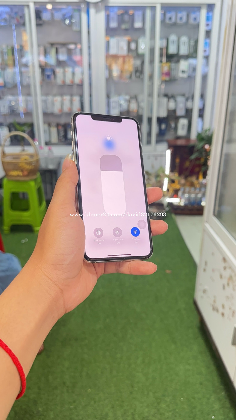 iPhone 11 Pro Max 🍏256gb lla battery 76%🔋Lcd(GX)តួរស្អាត់98% price $255 ...