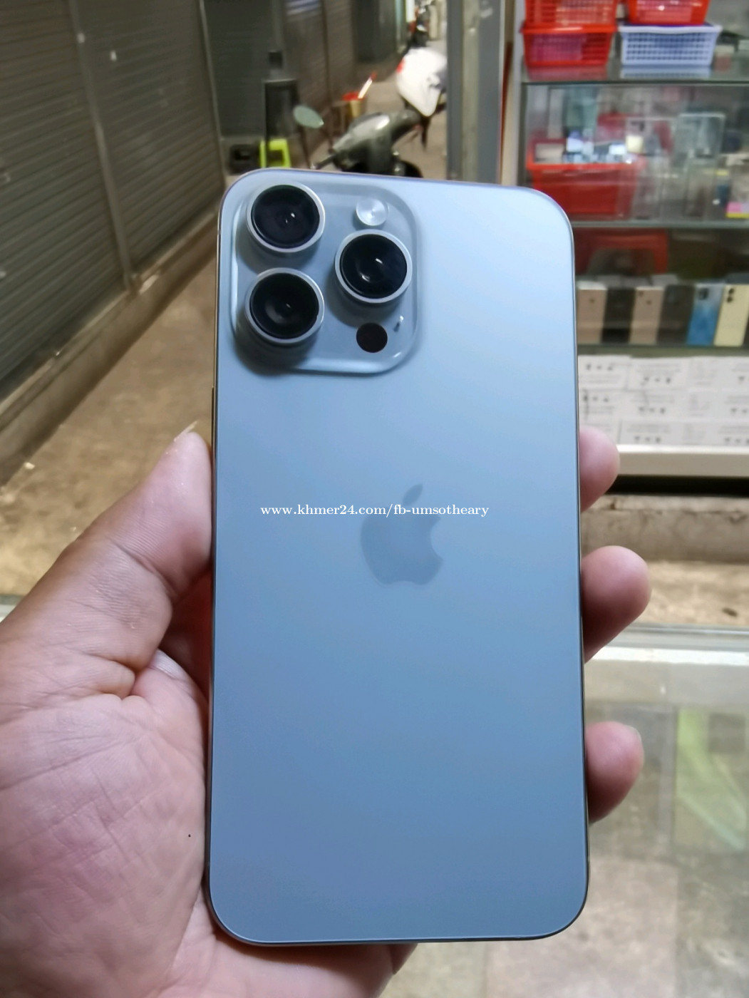 Iphone 15 pro max Bypass sim 2 CH price $580.00 in Phsar Daeum Kor ...