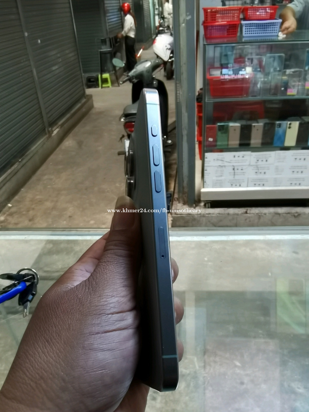 Iphone 15 pro max Bypass sim 2 CH price $580.00 in Phsar Daeum Kor ...