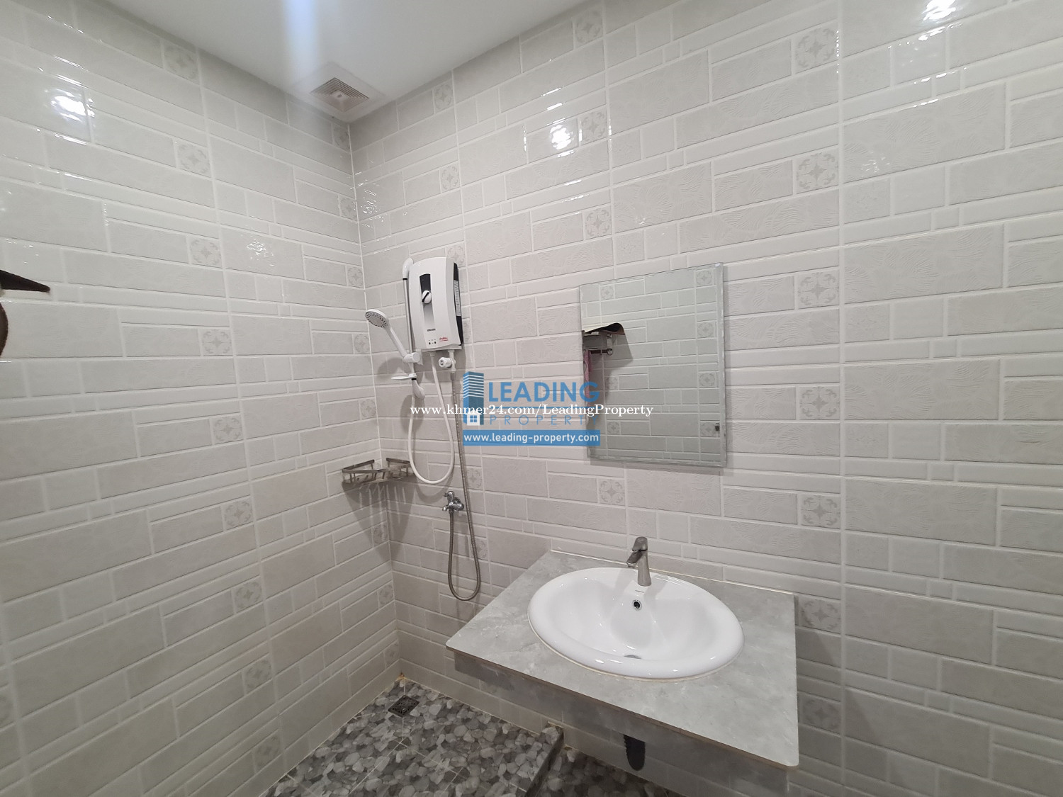 N1000 | Furnished Western 2 Bedrooms Apartment For Rent in Sen Sok price $300.00 in Phnom Penh ...