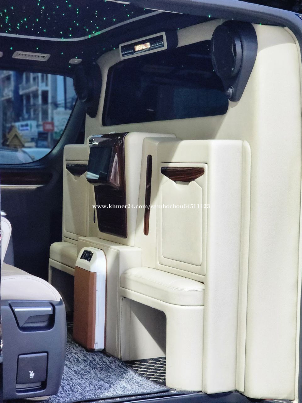 TOYOTA GRANVIA 2022 ម៉ាស៊ូត price $82500.00 in Boeng Kak Muoy, Tuol Kouk, Phnom Penh, Cambodia ...