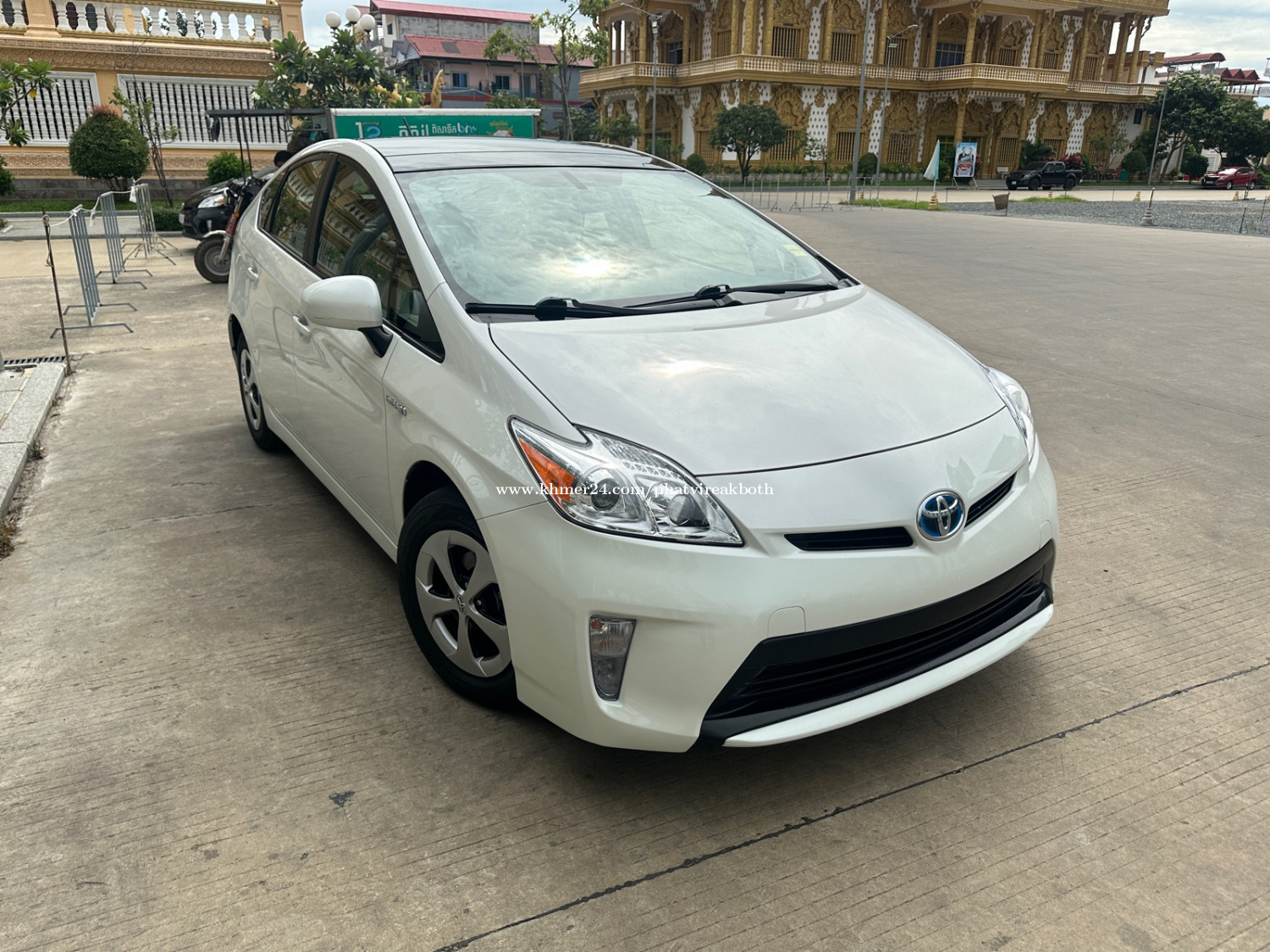 Toyota Prius 2013 Option3 Solar price $21500.00 in Khmuonh, Saensokh ...