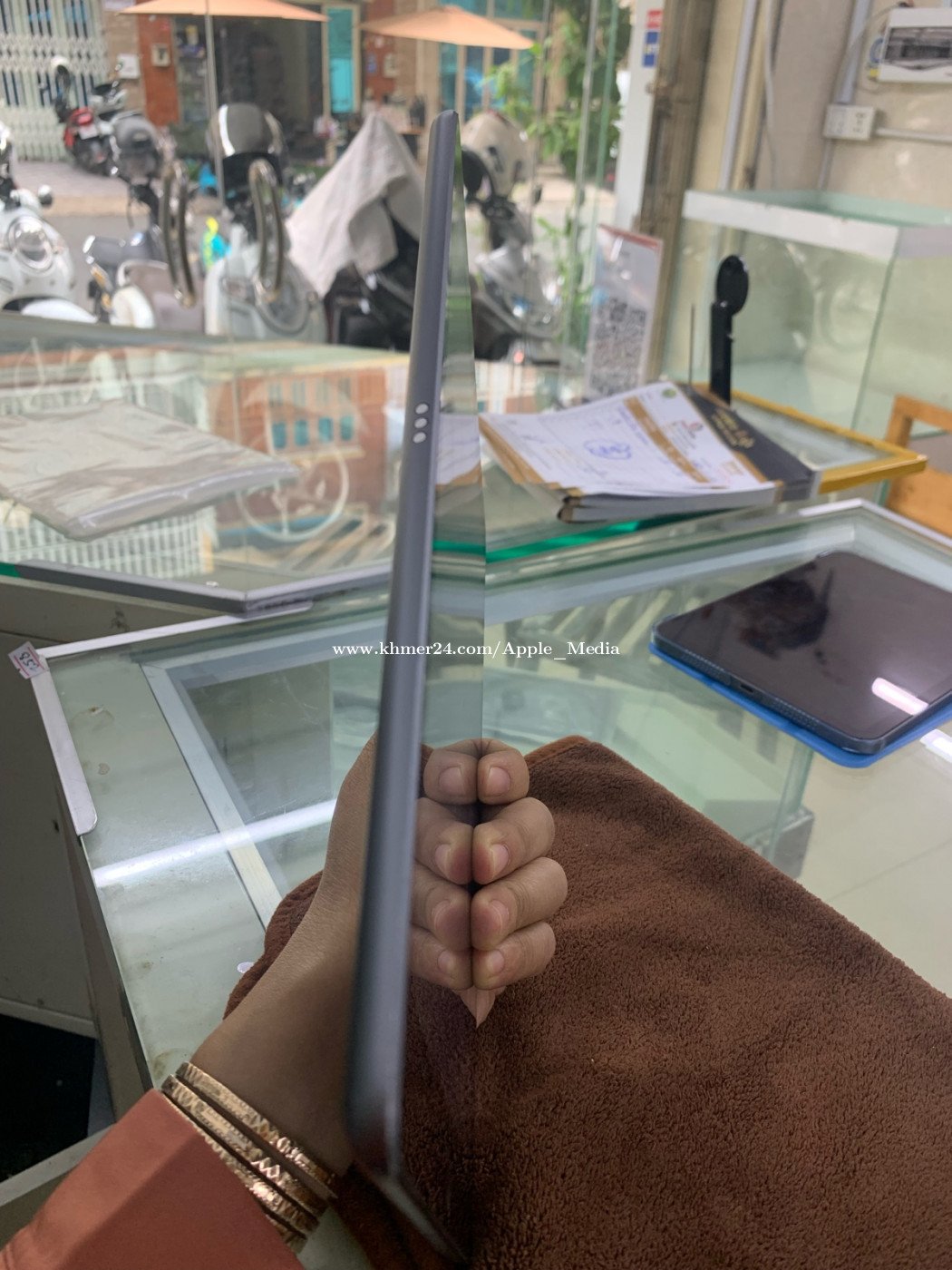 iPad 7th 32G =85$ ( Sim+ WiFi) price $85.00 in Veal Vong, Prampir Meakkakra, Phnom Penh ...