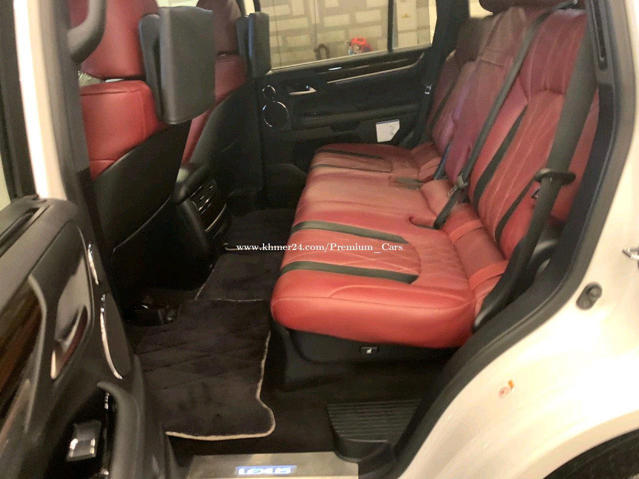 2019 l Lexus 570 Kuro l Original Painting price $118800.00 in Tonle Basak, Chamkar Mon, Phnom ...