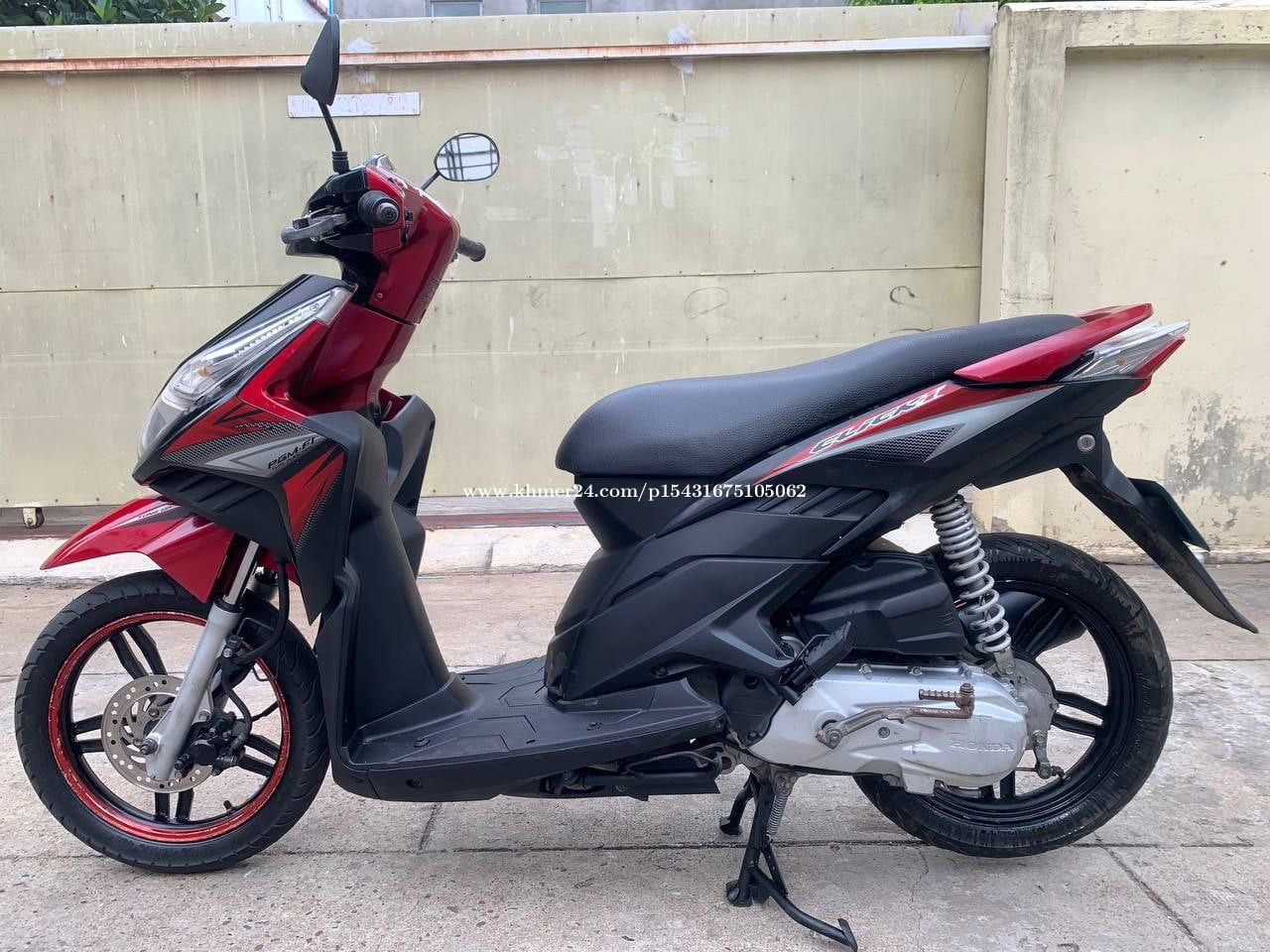 For sale 2nd hand Honda click FI 125cc. No ID price $420.00 in Boeng ...