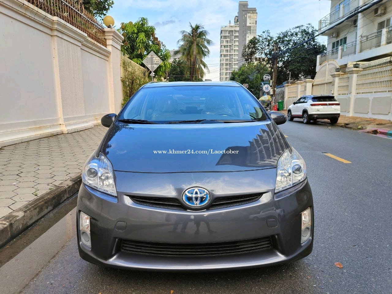Prius 011 Options 3 ខាងក្នុងសទឹកដោះគោ ក្រដាសពន្ធ price $17600.00 in ...
