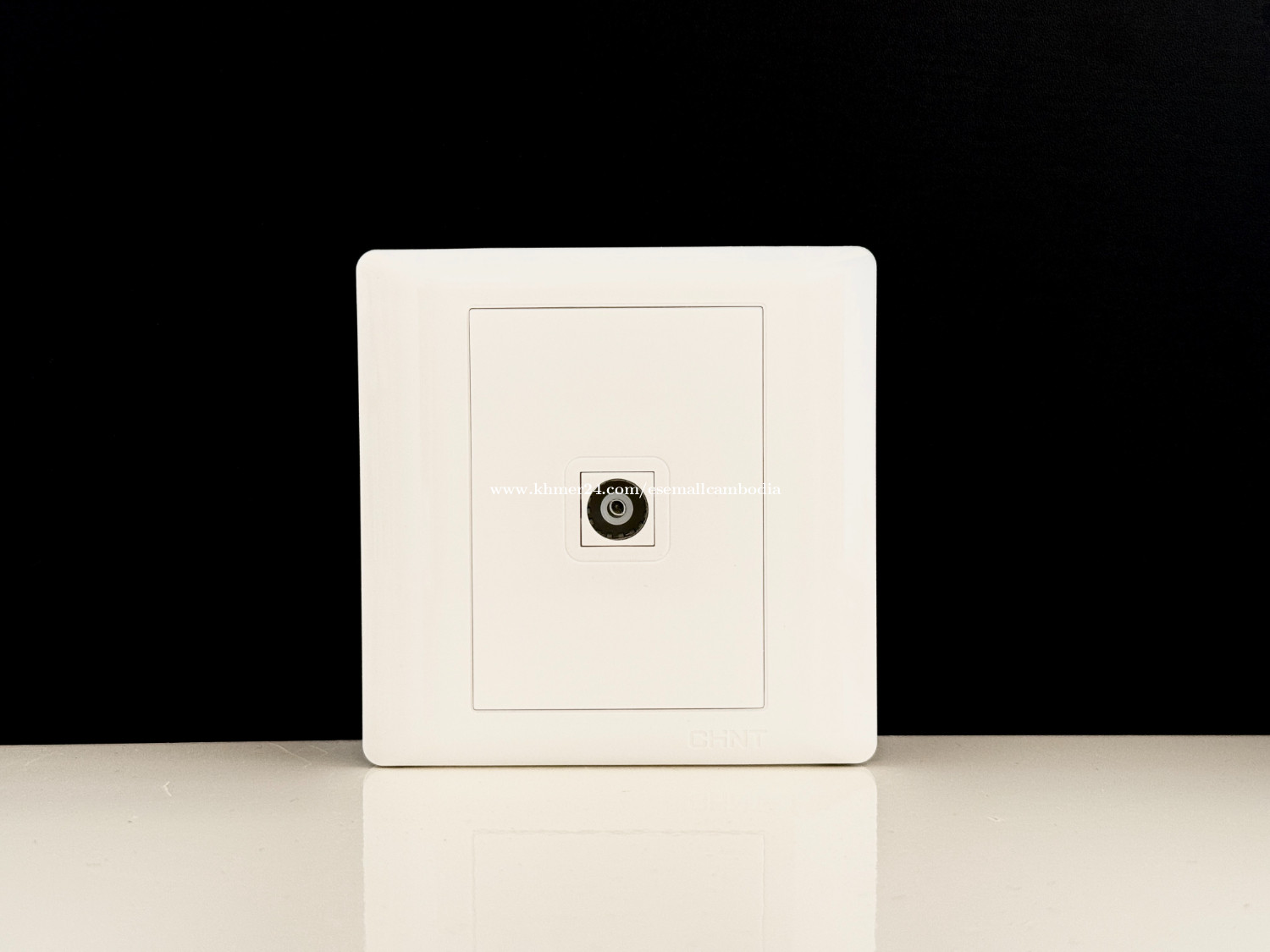 CHiNT TV Socket NEW7-G20100A – Coaxial Wall Outlet (737499) price $1.96 ...