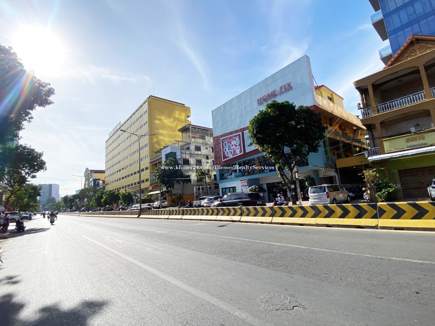 Mao Tse Tong Blvd near Vanda Institute 💥 2 Flat for Rent 💥 price $5000. ...