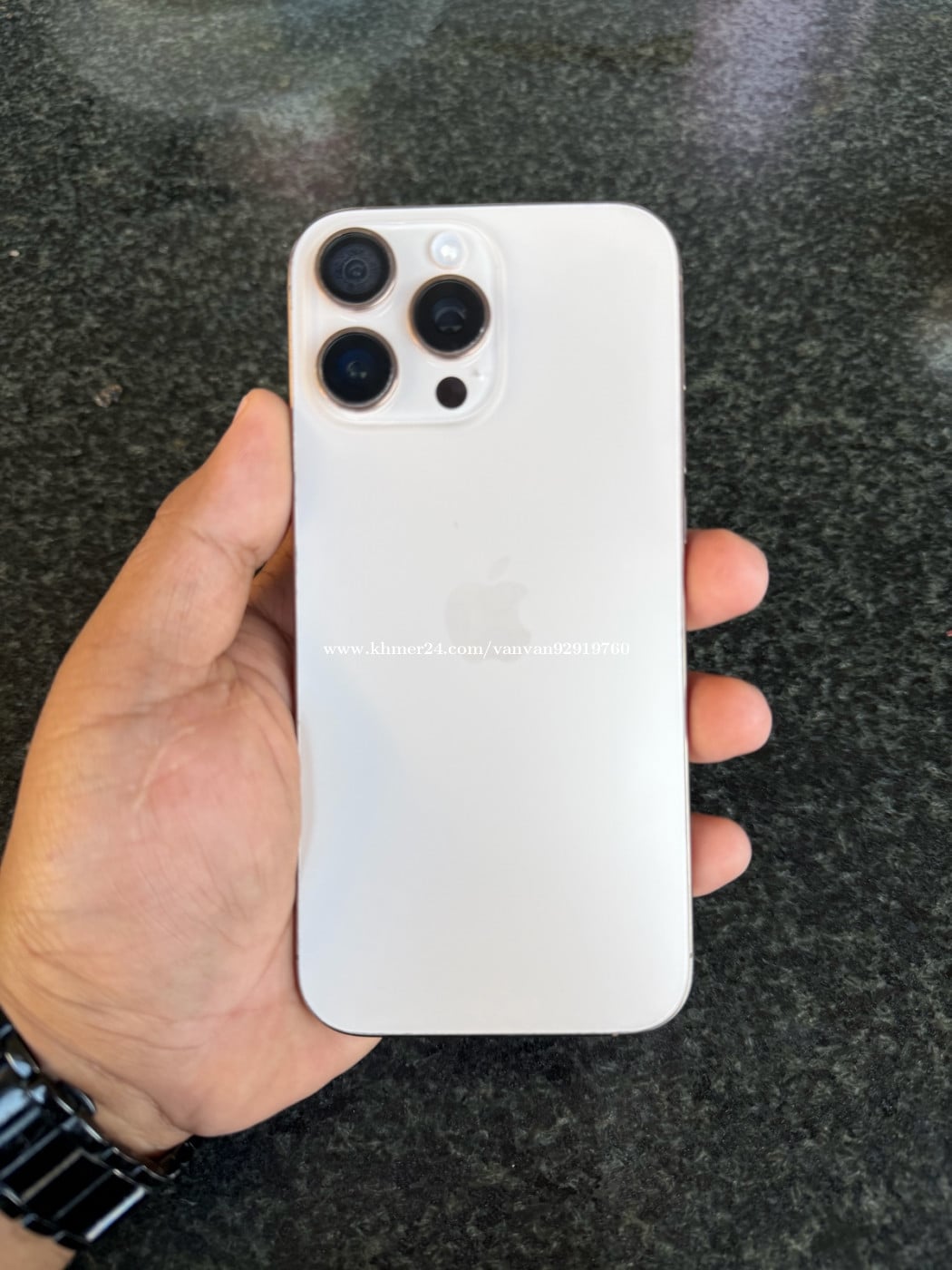 Apple iPhone 16 pro max 512GB/90% price $850.00 in Tuek L'ak Pir, Tuol ...