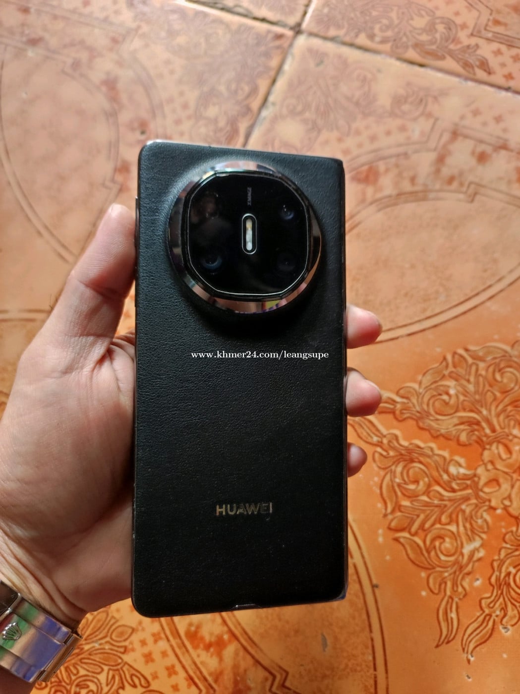 Huawei mate x6 Company Ram 12g 512g price $620.00 in Tuol Svay Prey ...