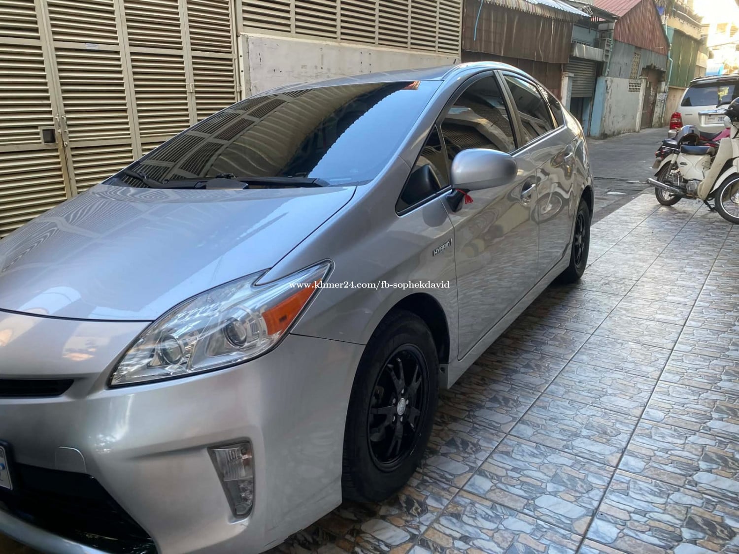 Prius 012 Option 3 price $16800.00 in Chrang Chamreh Pir, Ruessei Kaev ...