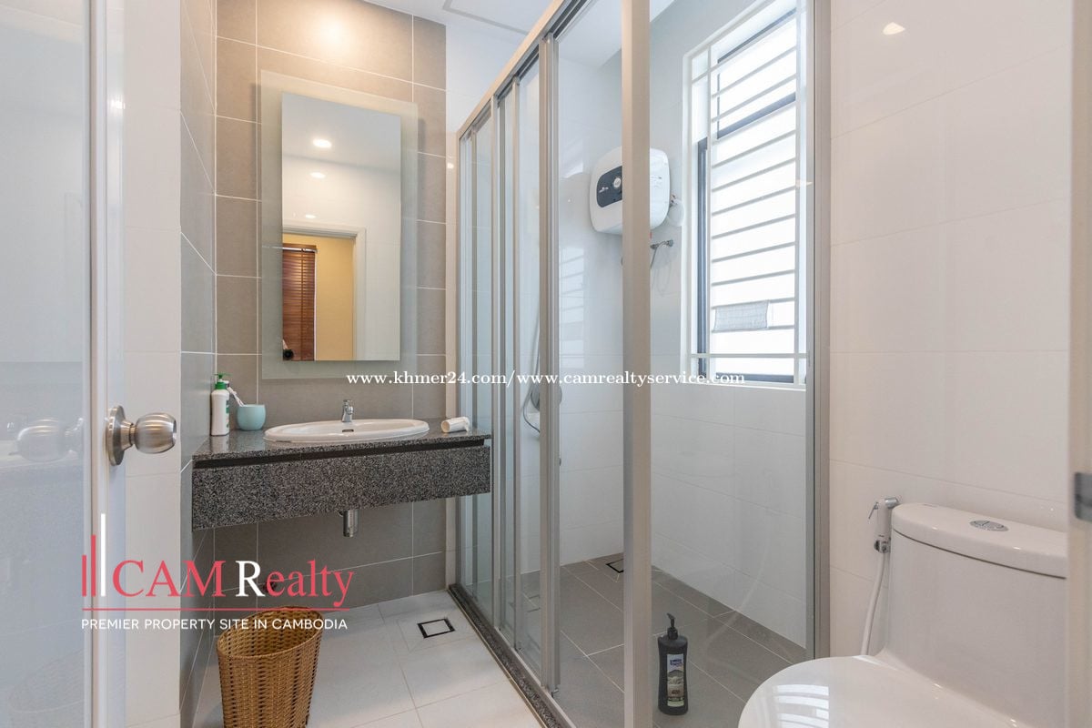 5 Bedrooms Twin B Villa For Sale In Borey Peng Huoth Beoung Snor price ...