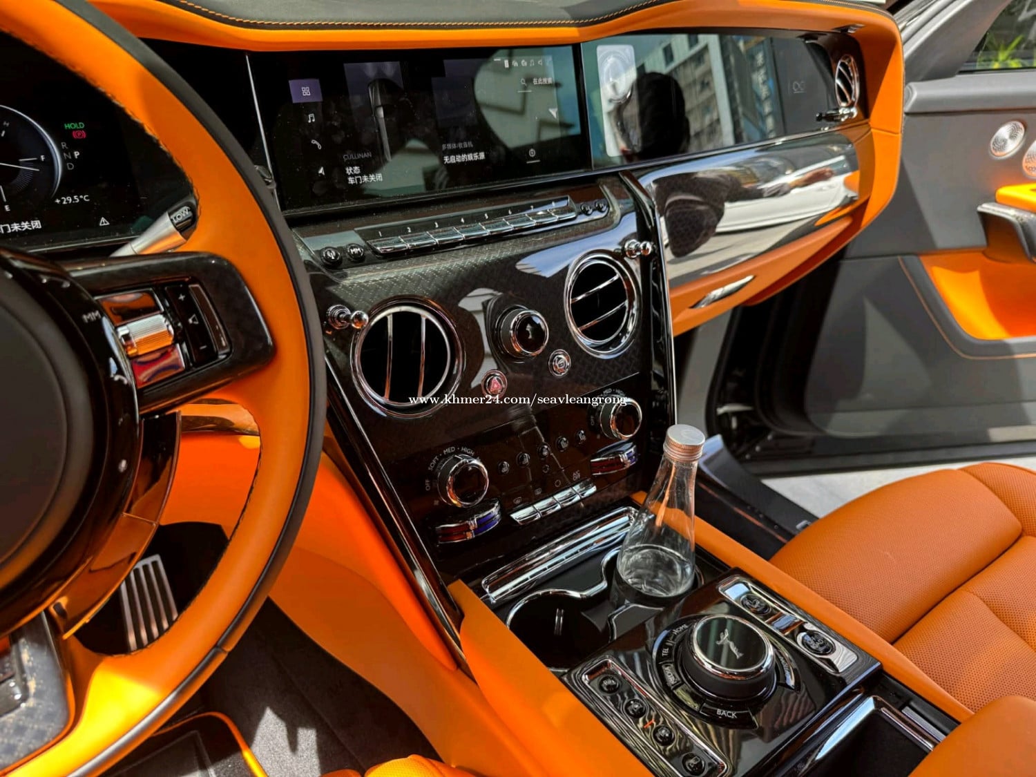 Rolls Royce Cullinan Black badge VIP seat price $988888.00 in Tuek L'ak ...