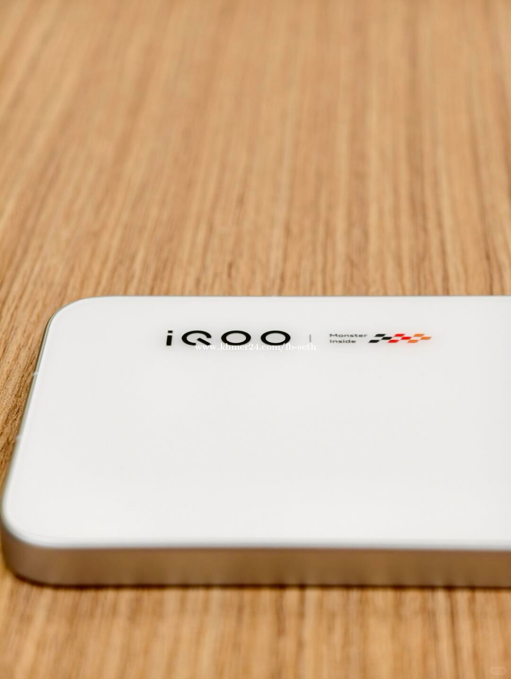 iQOO 15 5G white legend 99.99% price $595.00 in Nirouth, Chbar Ampov ...