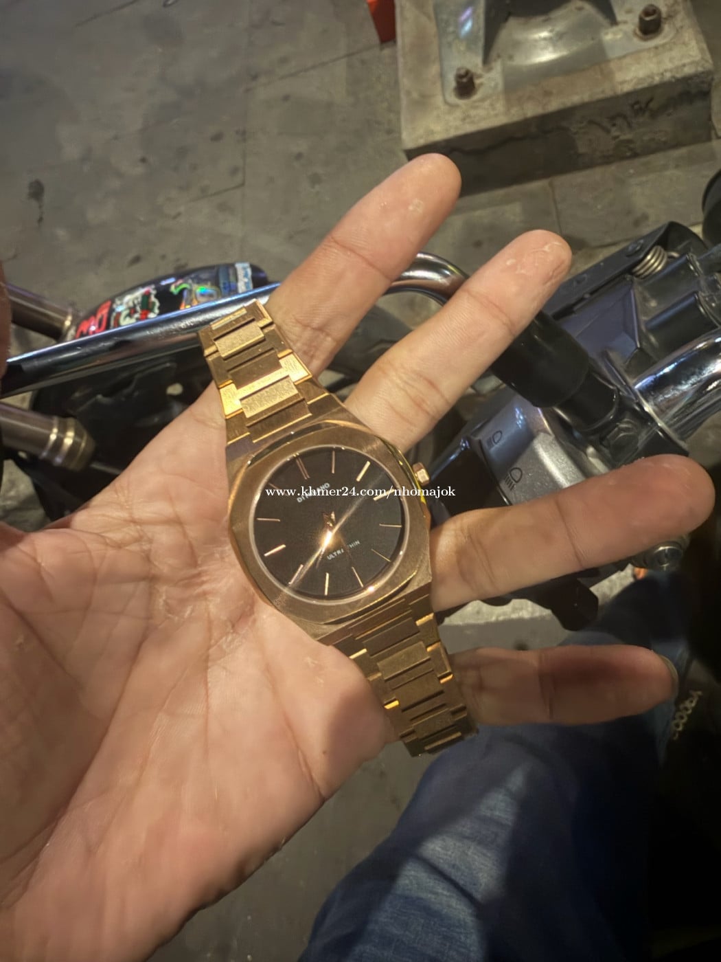 D1 Milano ultra thin 40mm 60$ price $60.00 in Chaom Chau 1, Por Senchey ...