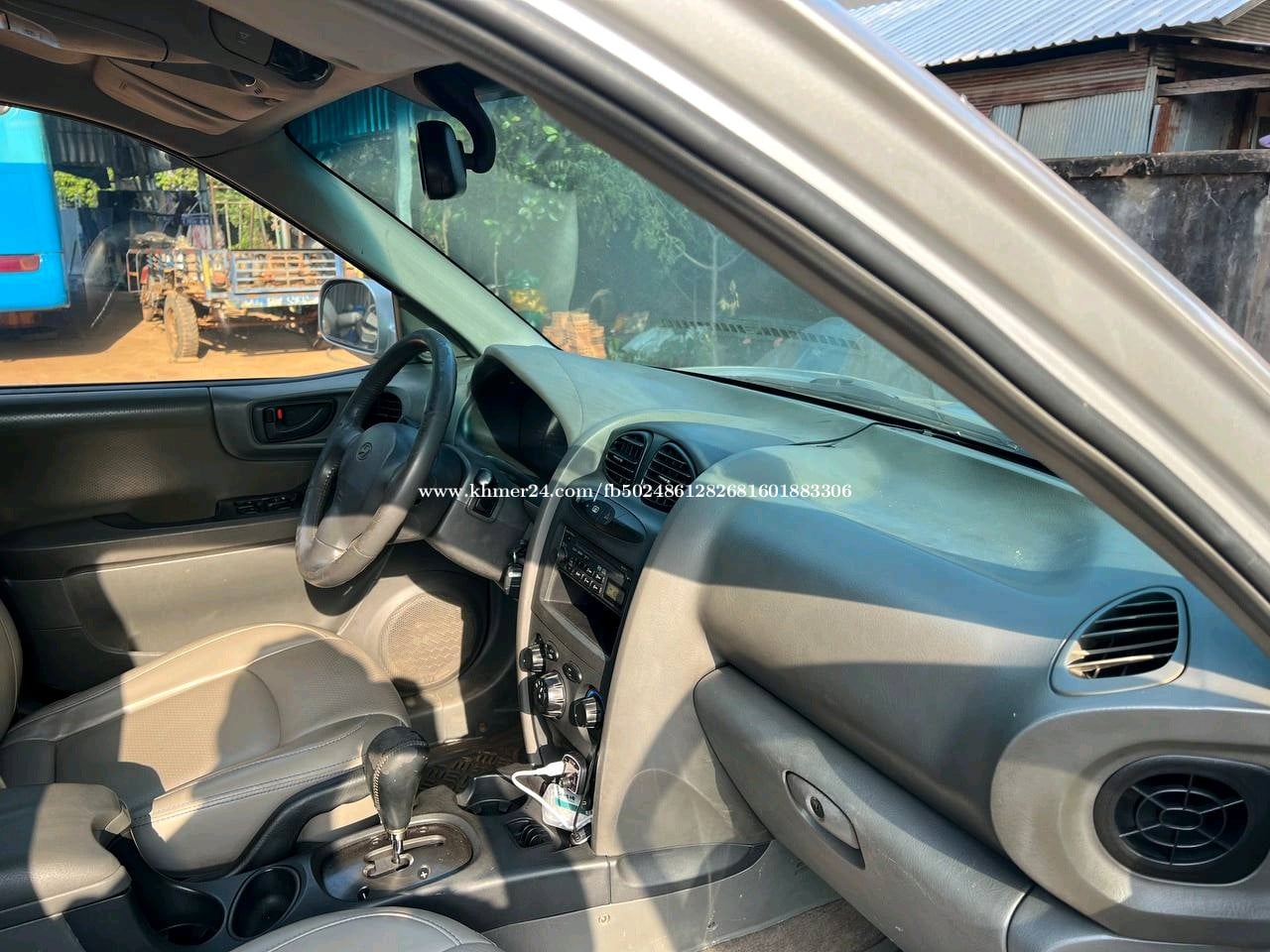 Hyundai Sata Fe 01 កៅអី3ជួរ ម៉ាសុីនម៉ាស៊ូត 2.0Tutbo ពន្ធផ្លូវតែ10មុឺន លក់4200$ price $4200.00 in ...