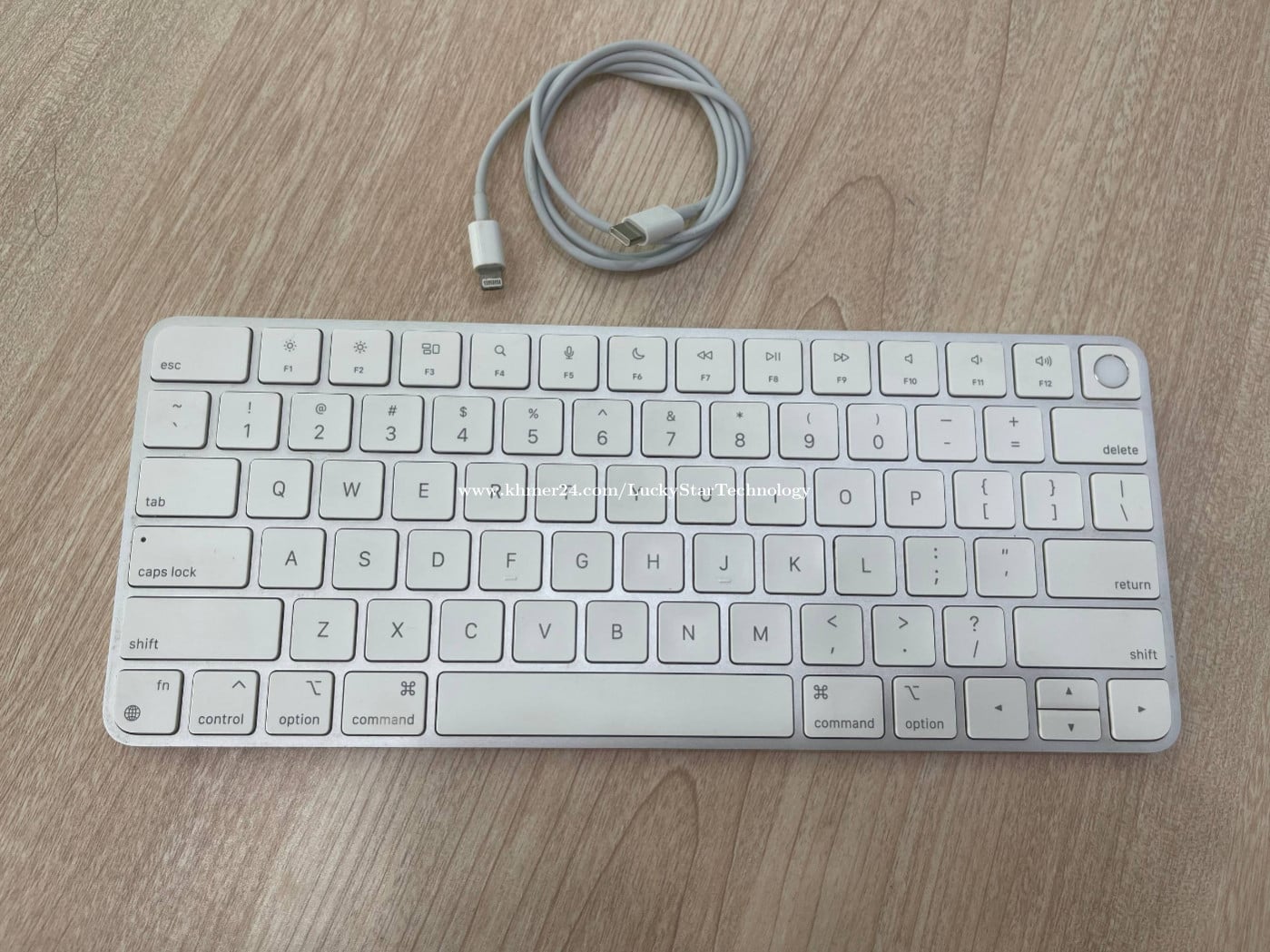 Magic Keyboard with Touch ID (Second Hand) price $70.00 in Ou Baek K'am ...