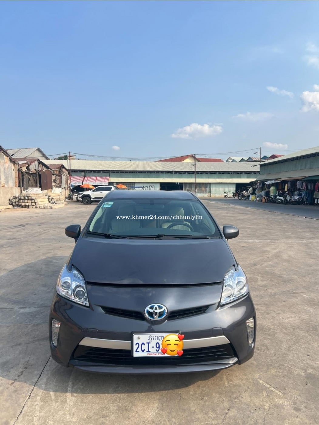 Prius 013_plug-in _options3_corlor Gray 17300$ ចរចារ price $17300.00 in ...